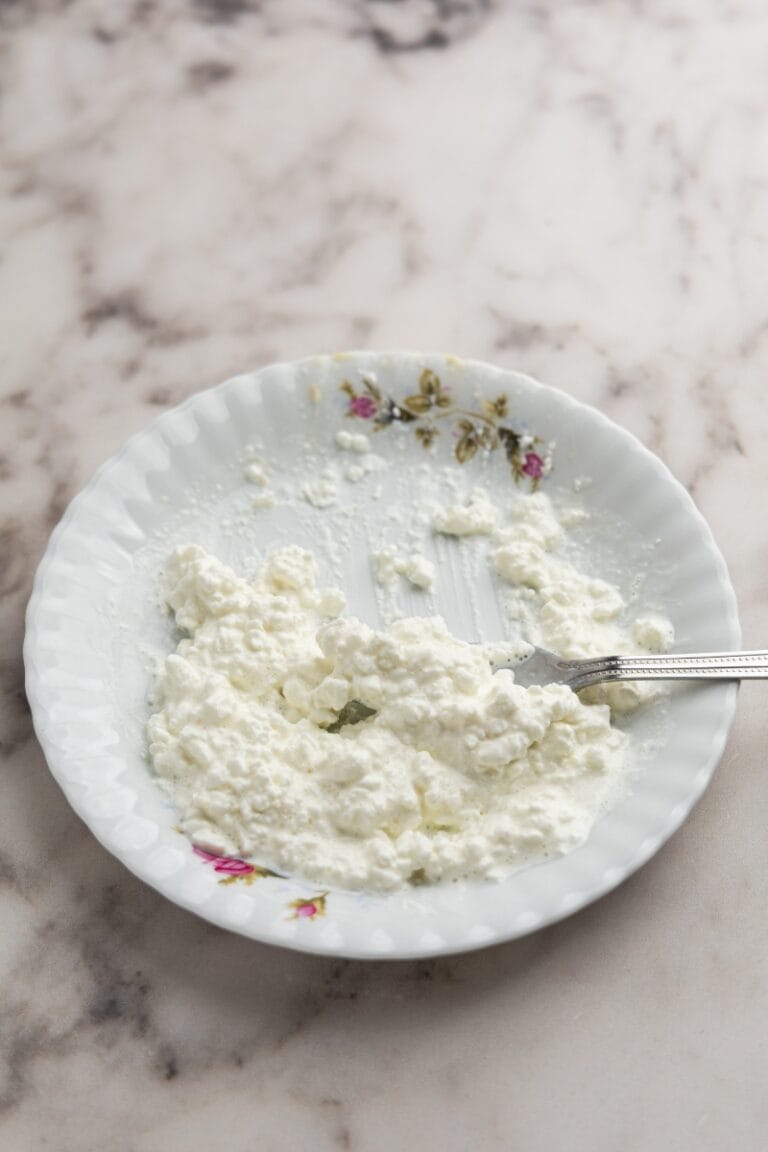 Cottage Cheese Overnight Oats - Definitely Not a Chef