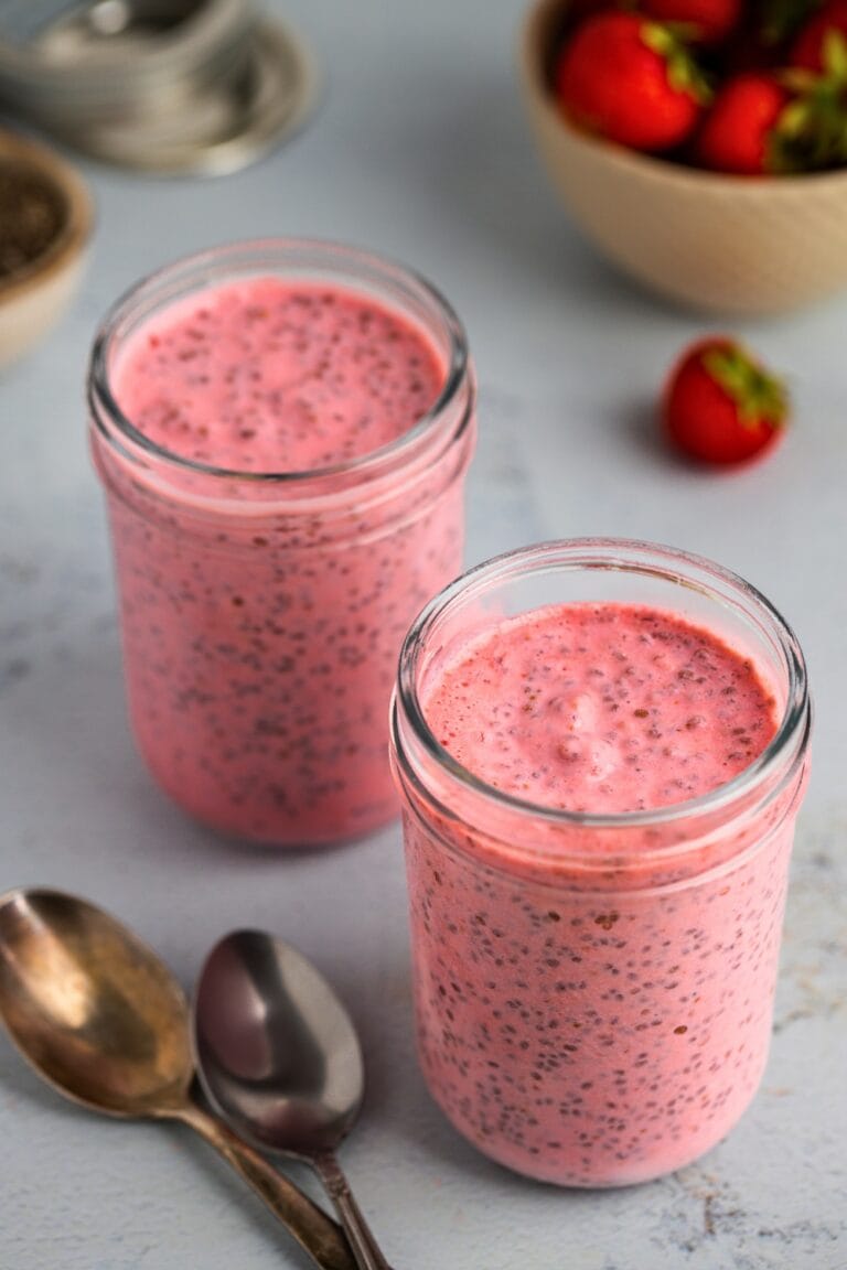 Strawberry Chia Pudding - Definitely Not a Chef